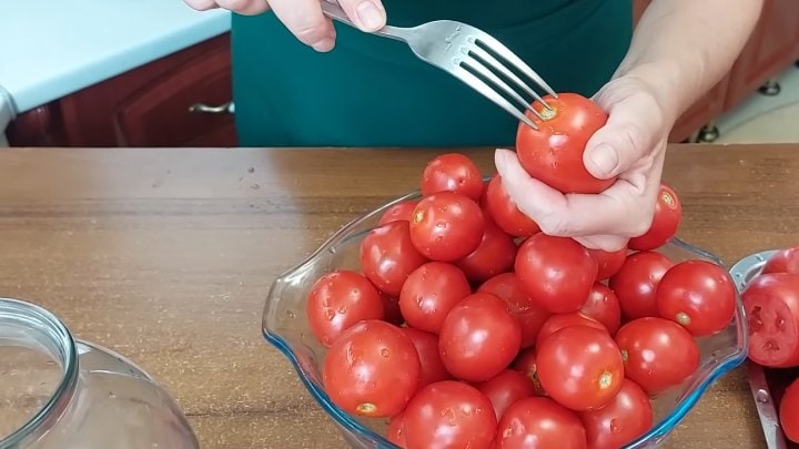 Jak si zavařit celá rajčata a zpracovat svou úrodu? - ProSvět.cz